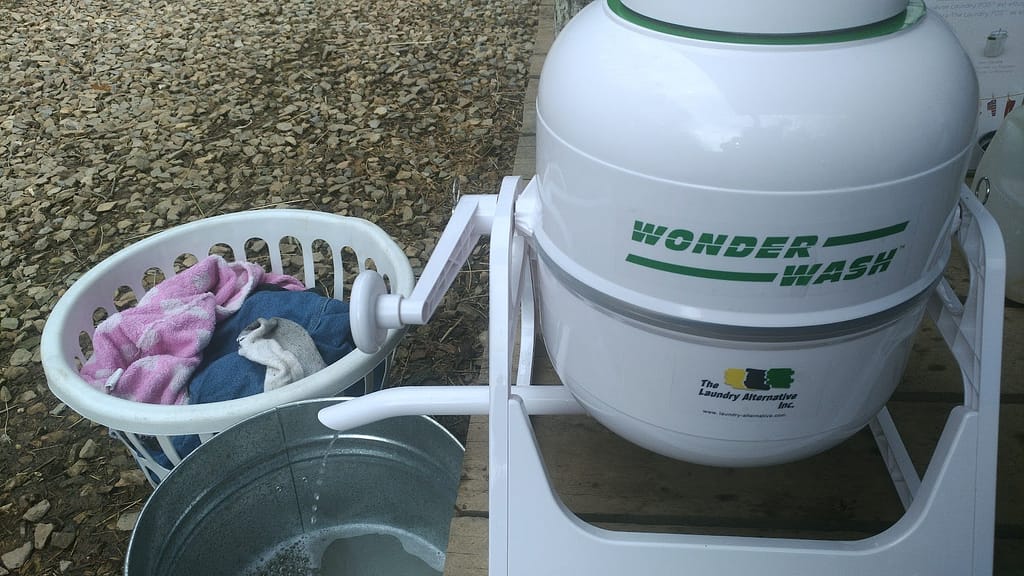 Save Electricity & Money by Line-Drying Your Clothes - Off-Grid Rebel